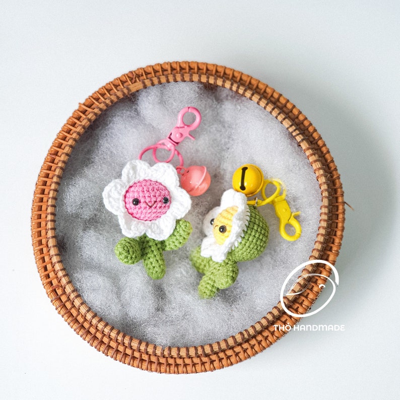 Crochet Amigurumi Flower Keychainhandmade Flower Keychain - Etsy