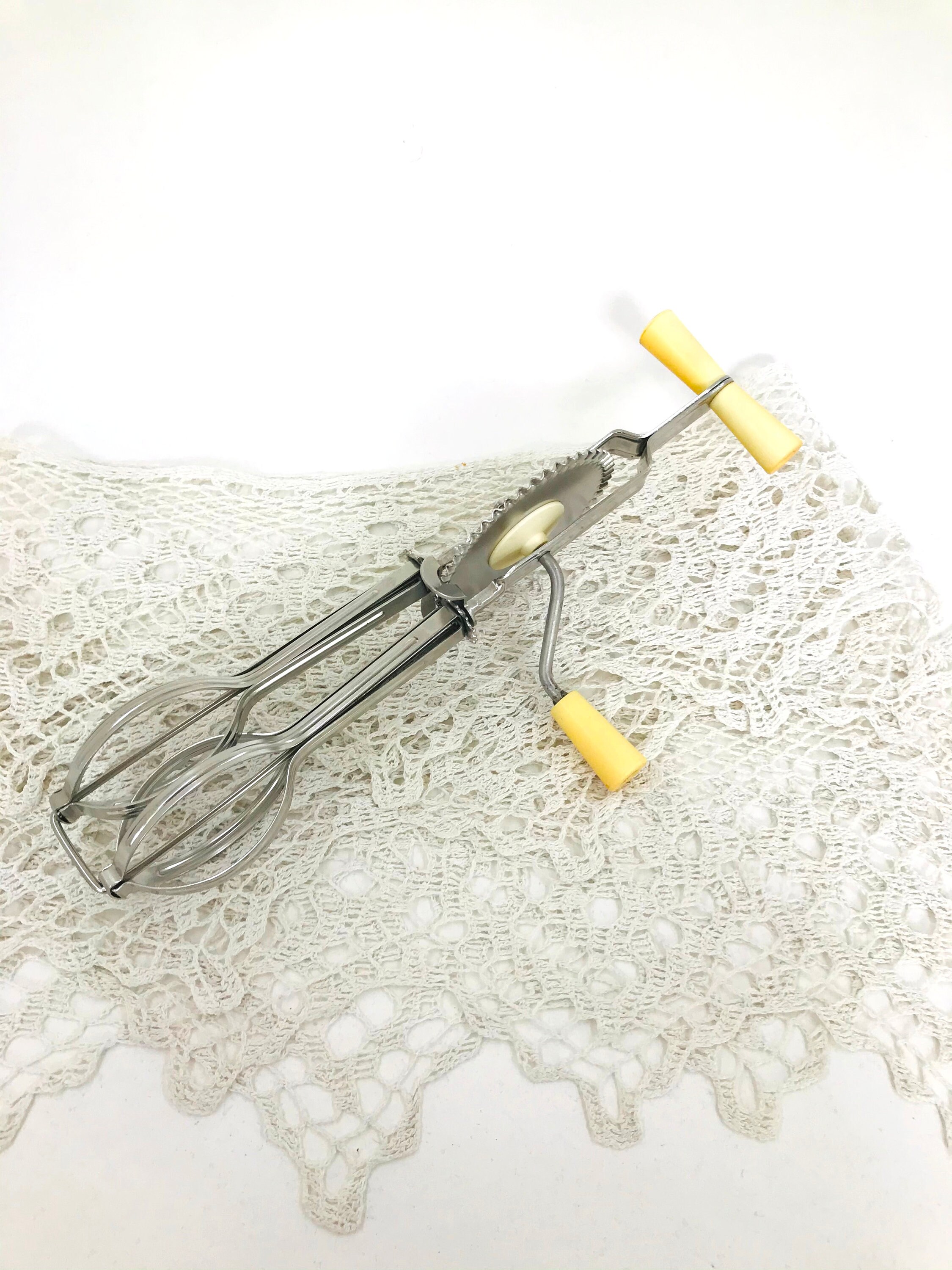 Vintage Hand Mixer Metal Egg Whisk Old Kitchen Mixer Hand Held - Etsy