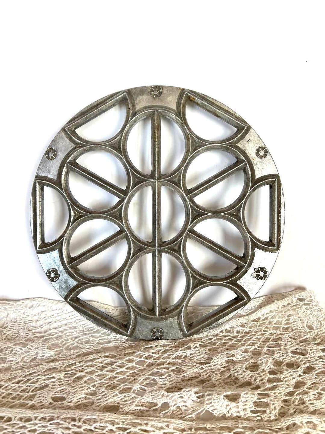 Vintage Metal Dumplings Mold Molding Pelmeni Dumplings Ravioli Maker ...
