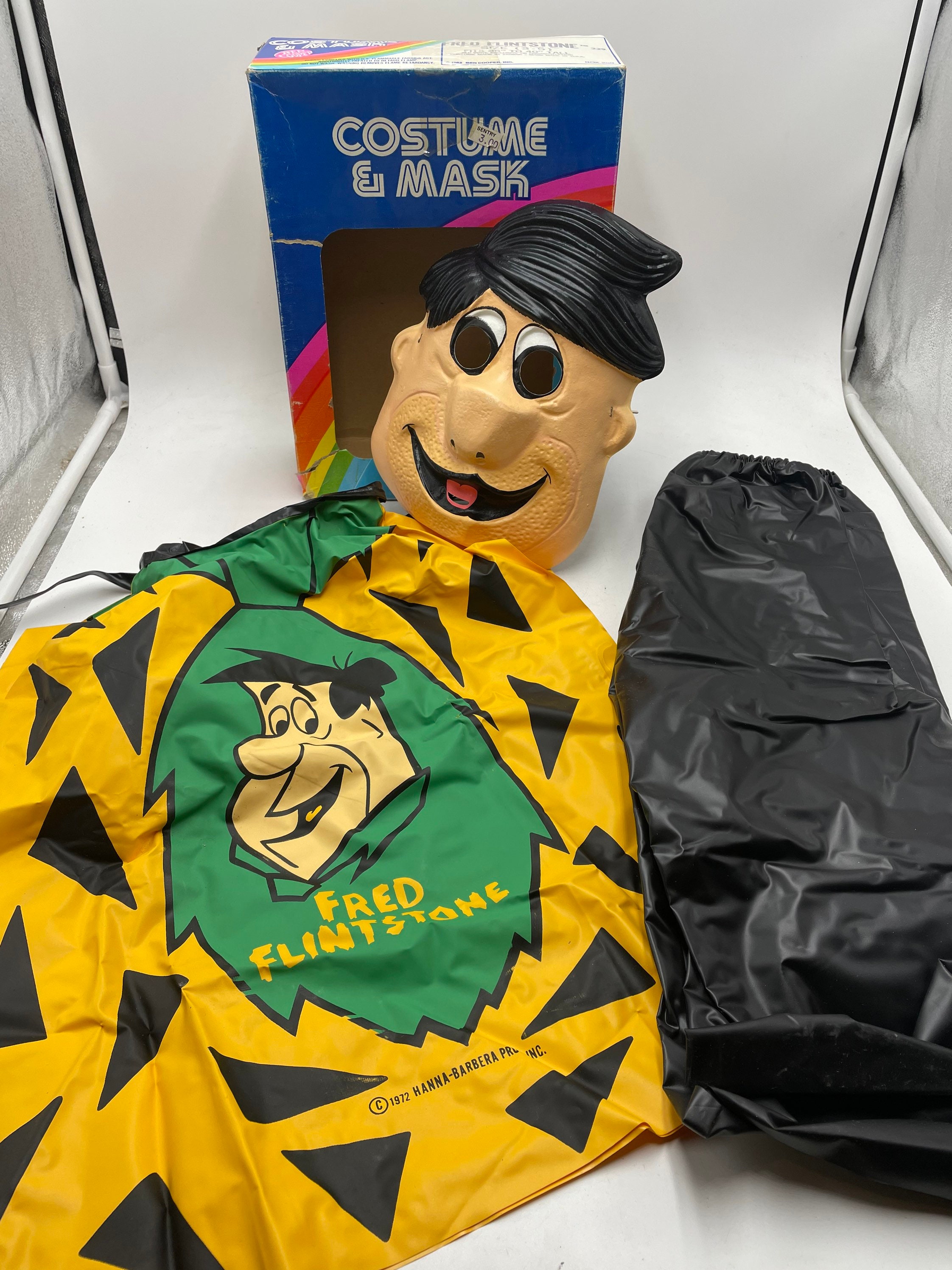 Fred Flintstone Mask