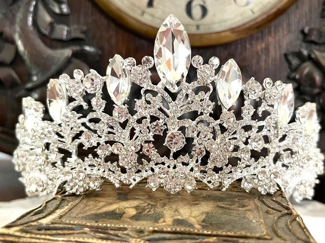 Custom Disney Tiara. ONE LEFT! - Etsy
