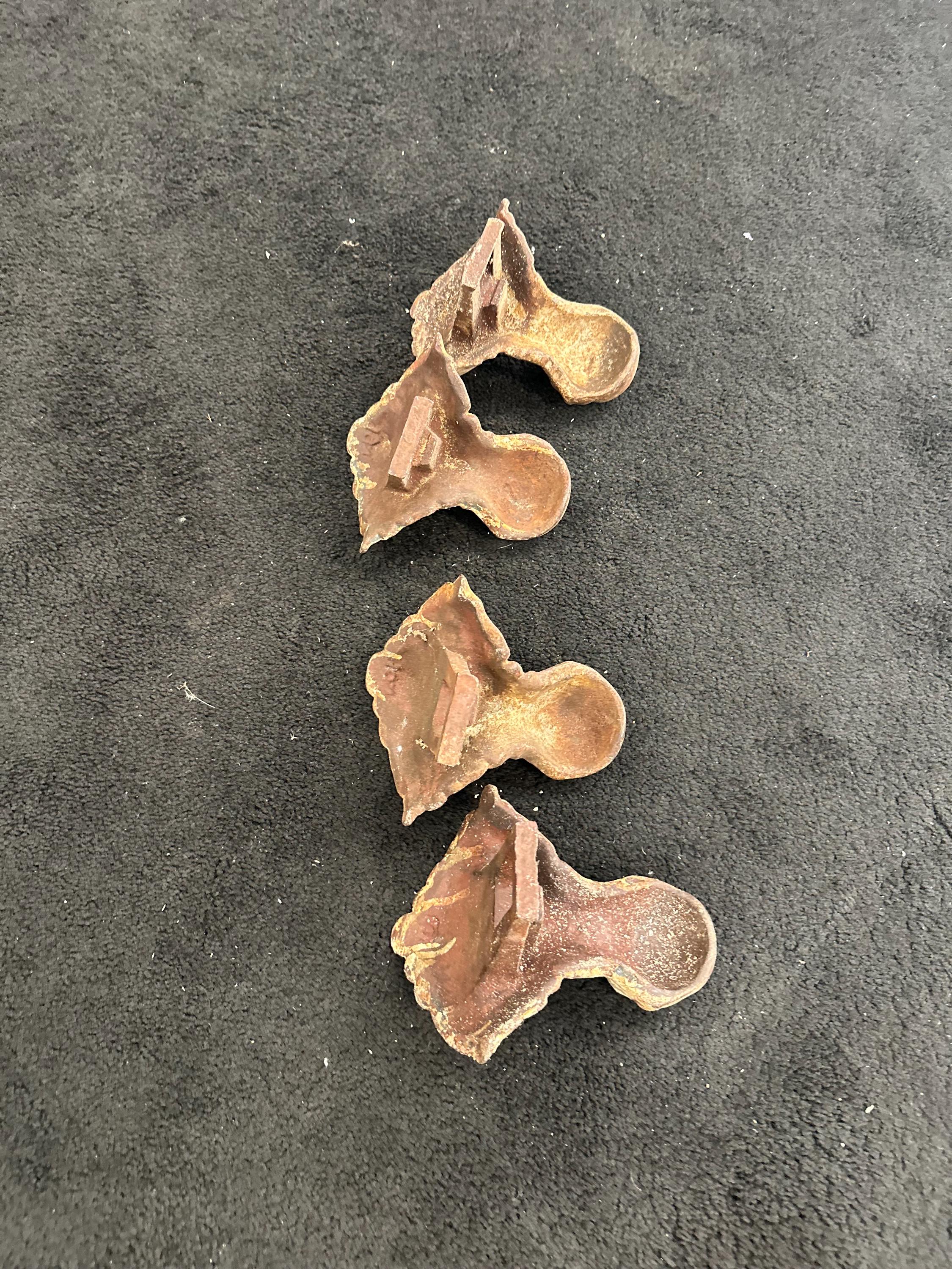 Set of 4 Antique Cast Iron Claw Feet With Patina and Golden Antique ...