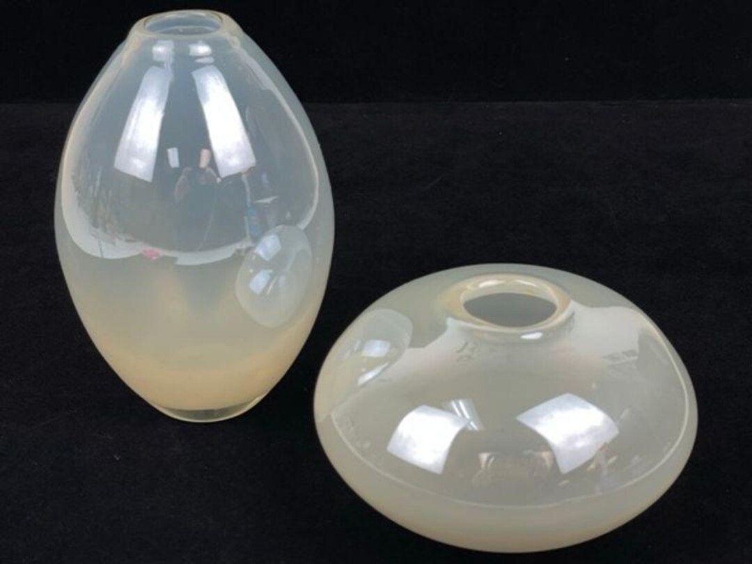 Torre and Tagus Iridescent Handblown Art Glass Bud Vases Lustre Glossy ...