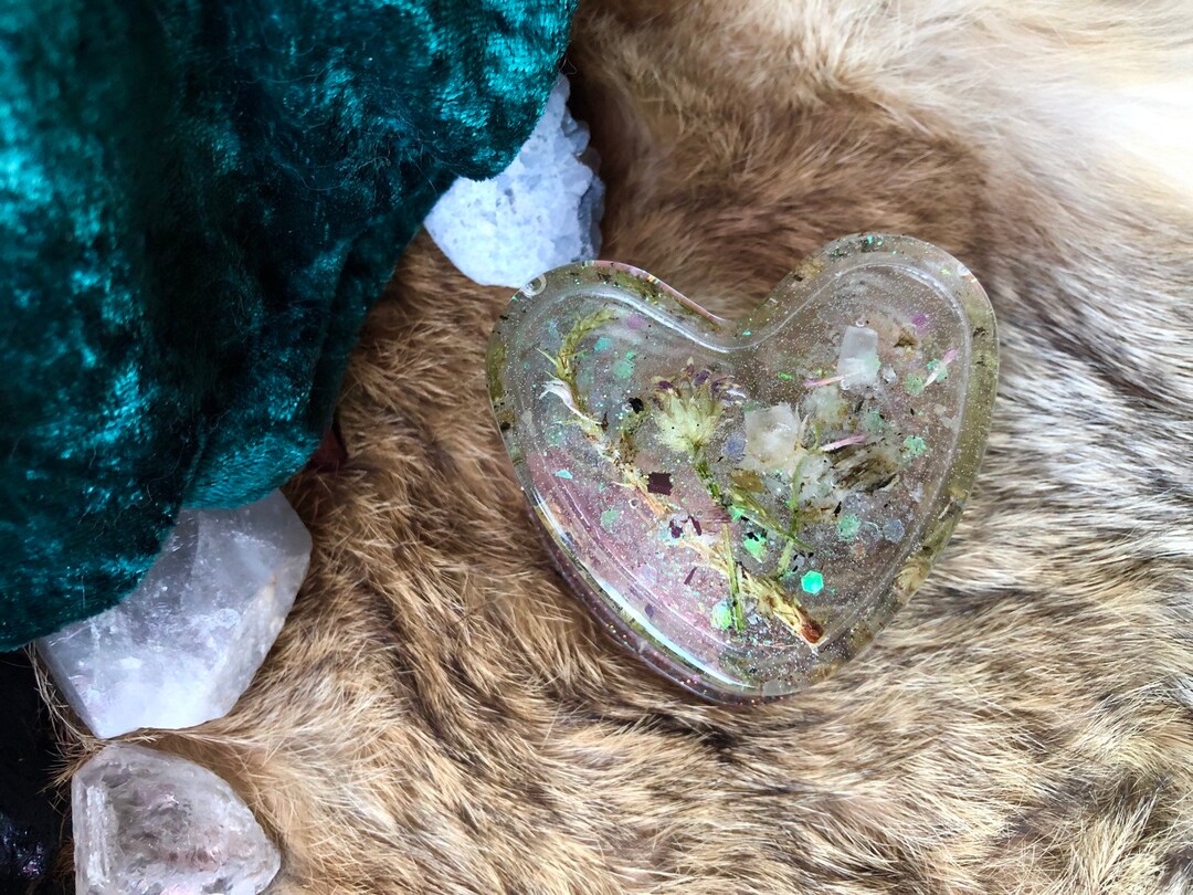 Rare Green Crystal Calcite Wildflower Heart Box - Etsy