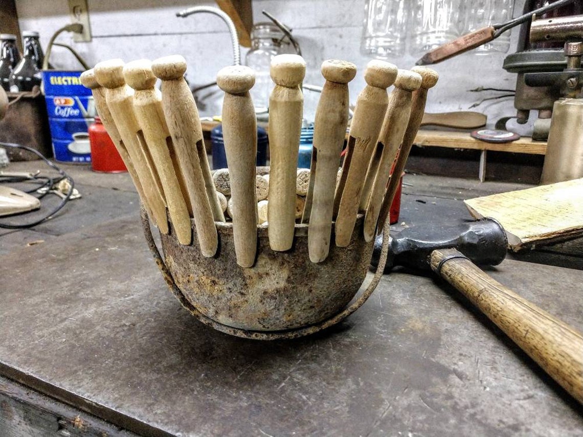 Set of 10 Vintage Round Clothes Pins Mid-century Clothes - Etsy