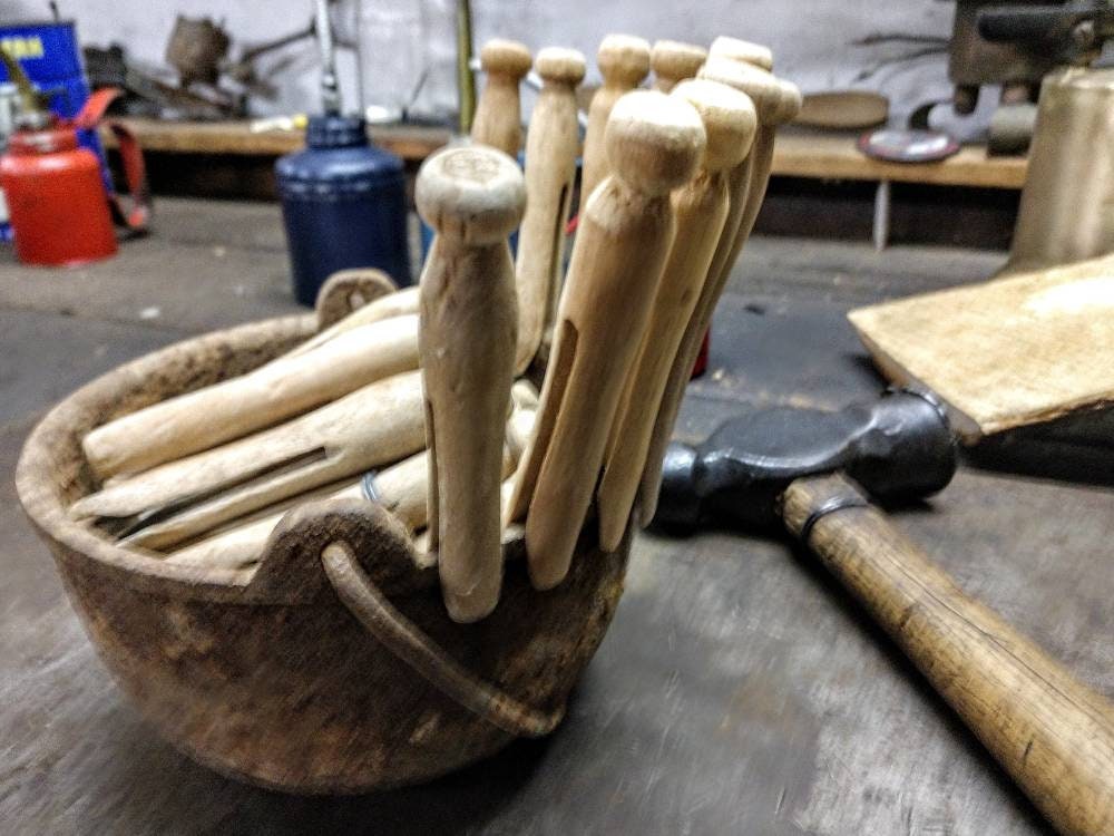 Set of 10 Vintage Round Clothes Pins Mid-century Clothes - Etsy