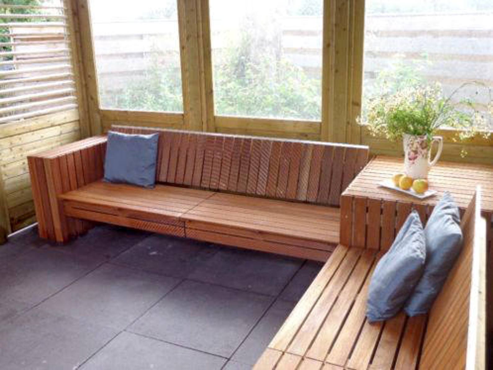 Design Lounge Set Made of Hardwood - Model 1 "with Table in the Corner ...