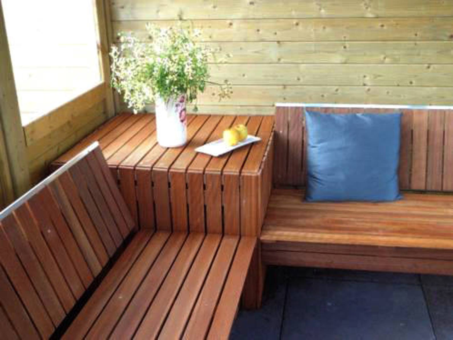 Design Lounge Set Made of Hardwood - Model 1 "with Table in the Corner ...