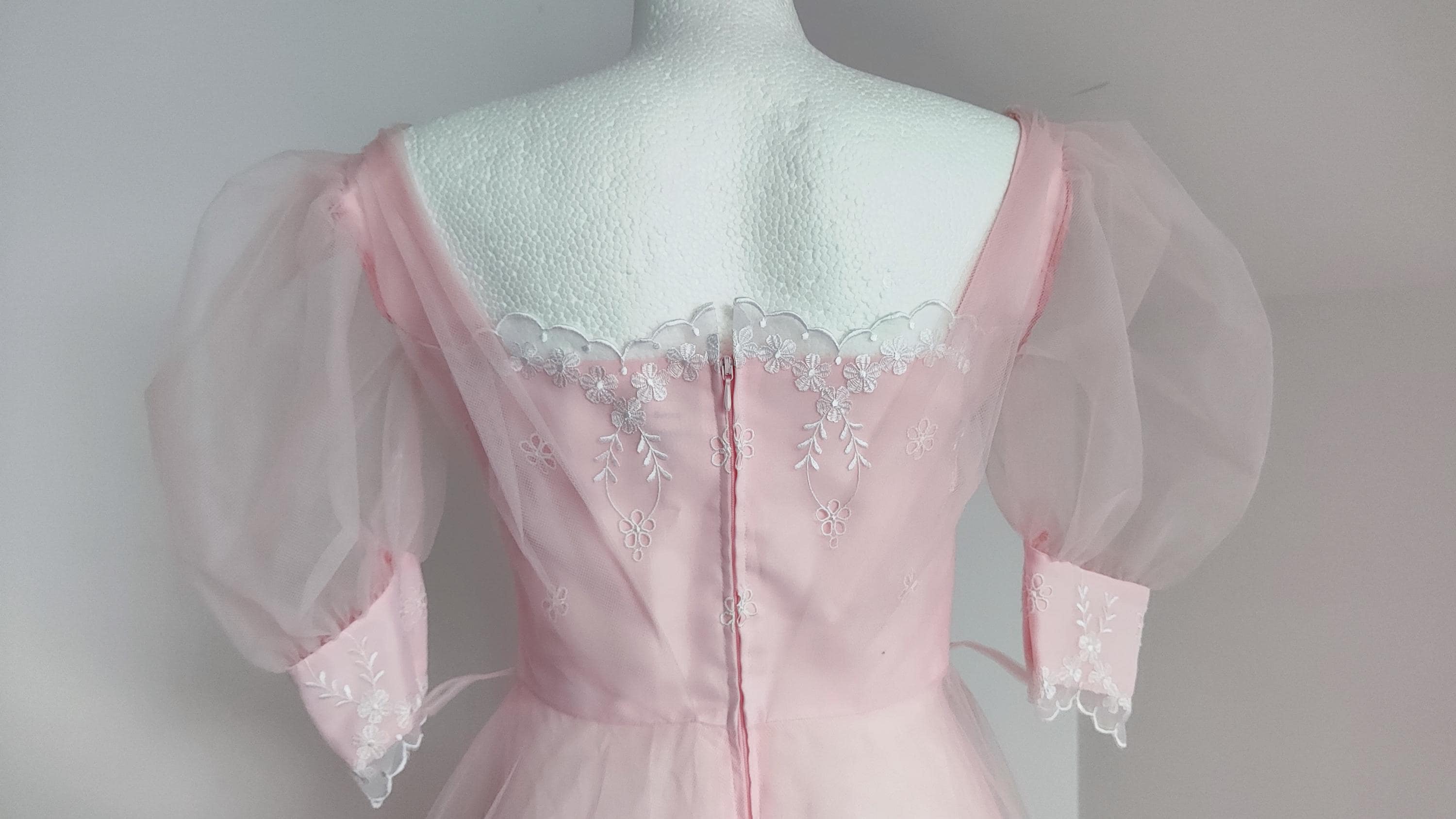 Vintage Pastel Pink 80s Gown, Ball Gown Pink Dress Romantic Victorian ...