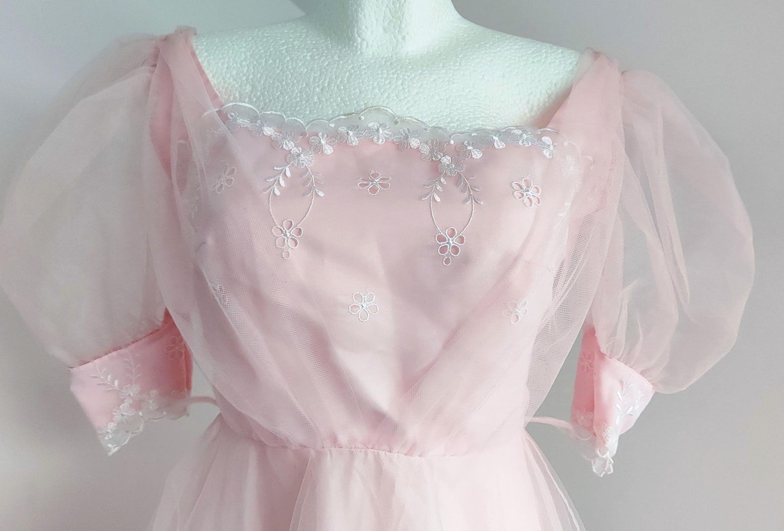 Vintage Pastel Pink 80s Gown, Ball Gown Pink Dress Romantic Victorian ...