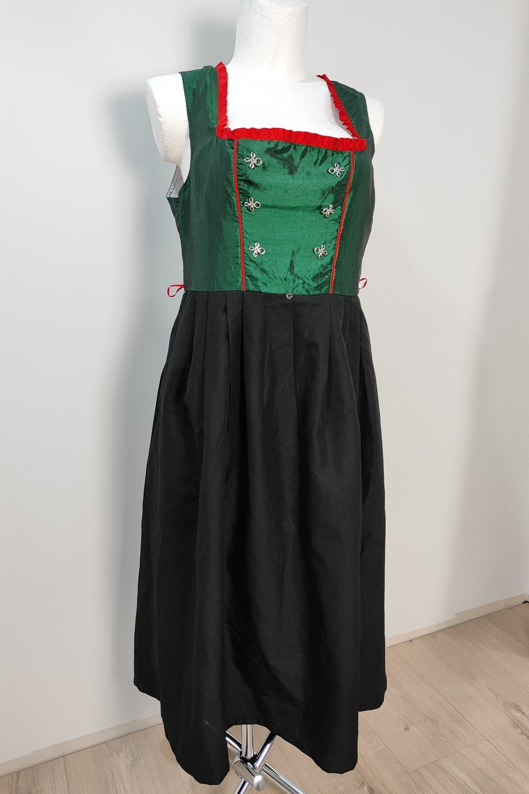 Dirndl Green Emerald, Black, Classic, New, Red, Bavarian, Bawary Dress ...