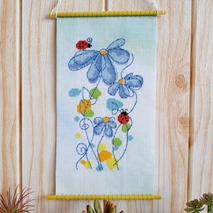 Daisy Cross Stitch Pattern - Blue Flowers With Ladybug (lovebug) and ...