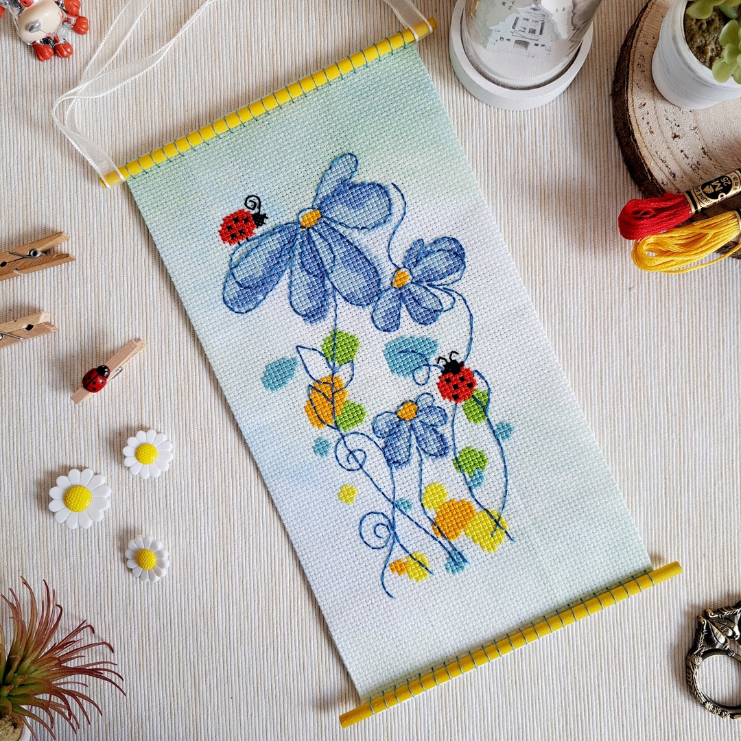 Daisy Cross Stitch Pattern Blue Flowers With Ladybug - Etsy