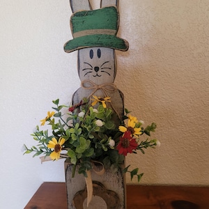 Primitive/country/rustic Wood Bunny Arrangement for Your Spring ...
