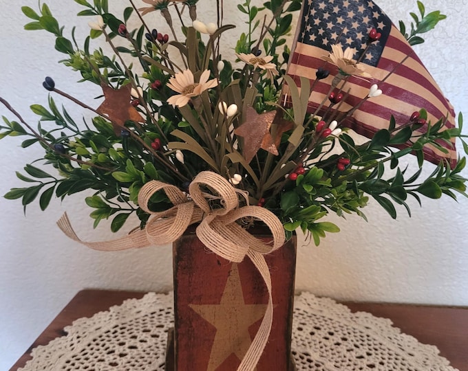 Highland Cow Fourth of July Rustic Floral Planter Box~americana ...