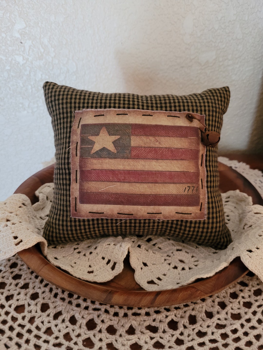 Flag Pillow Tuck for Your Primitive Patriotic Decor. Country Flag ...