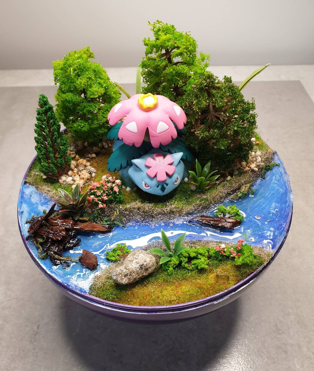 Huge Pokemon Terrarium/ Pokeball Diorama / Forest Lake 14cm / 15.6cm ...