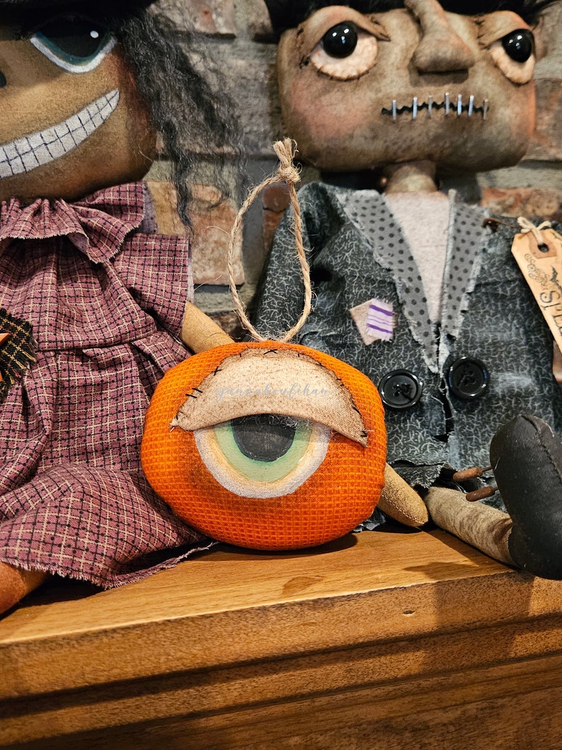 Primitive Eyeball Ornaments 4 Pcs, Cloth, Goth, Horror, Tiered Tray ...