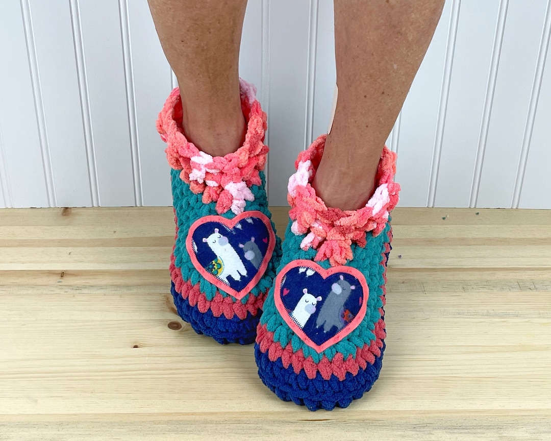 Fun FUZZY LLAMA Slippers Cozy Chenille Slipper Socks Llama Gift Cute ...