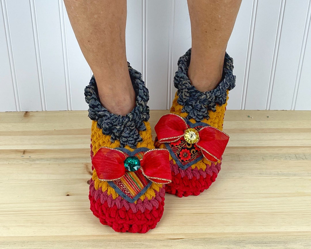 Red BUTTONS & BOWS Slippers Cozy Chenille Slipper Socks Fancy Slippers ...