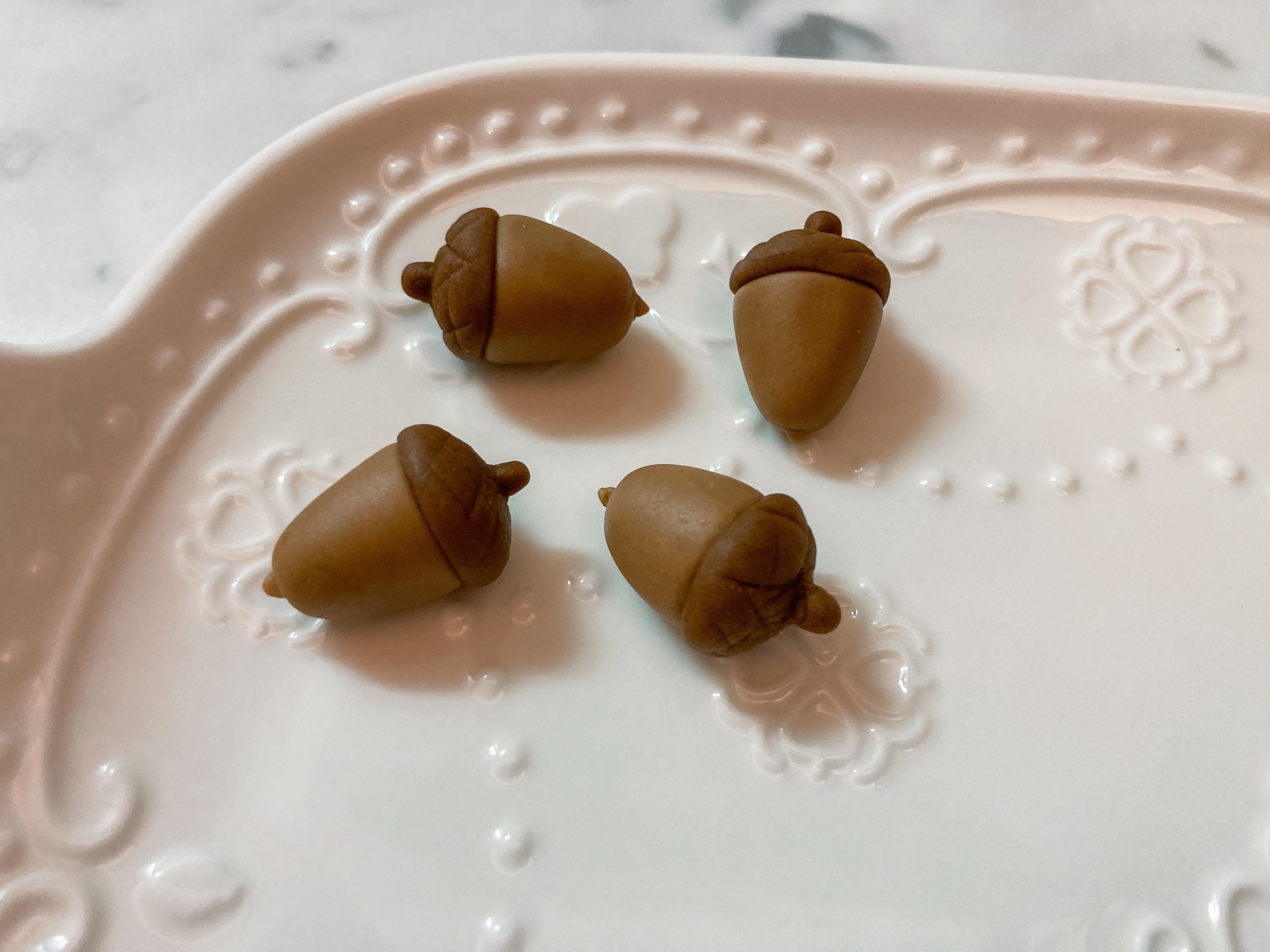 Mini Fondant Nuts 10 Mini Acorns Edible Cake Decorations - Etsy