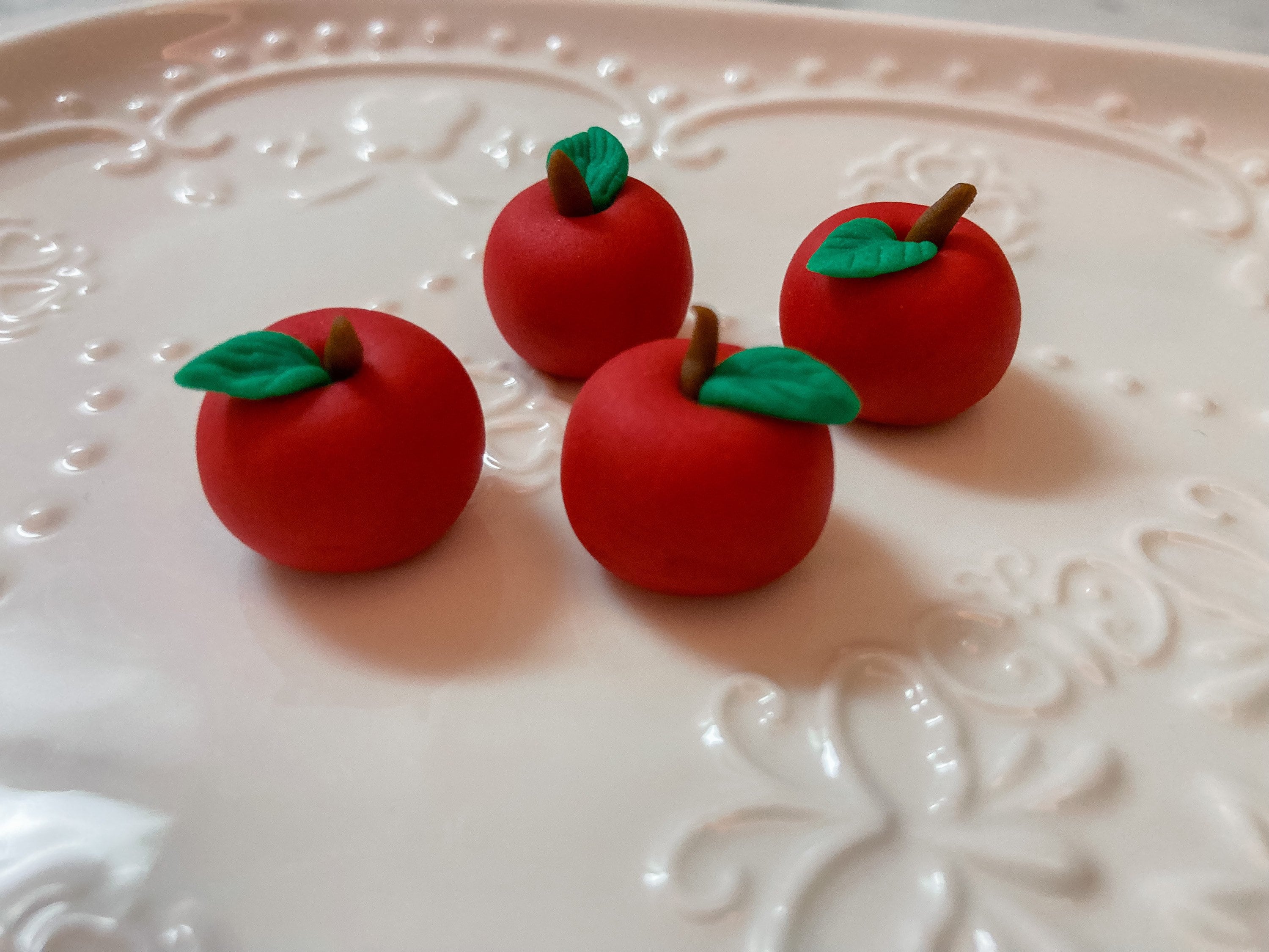 How To Make Mini Fondant Cakes