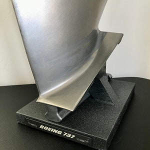 HUGE Boeing 737 Titanium Jet Engine Fan Blade. Display Pilot Gift Desk ...