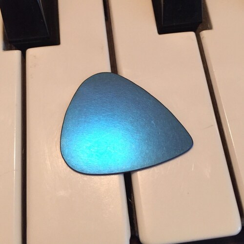 100% Titanium Guitar Pick. Metal USA Silver Brass Copper - Etsy