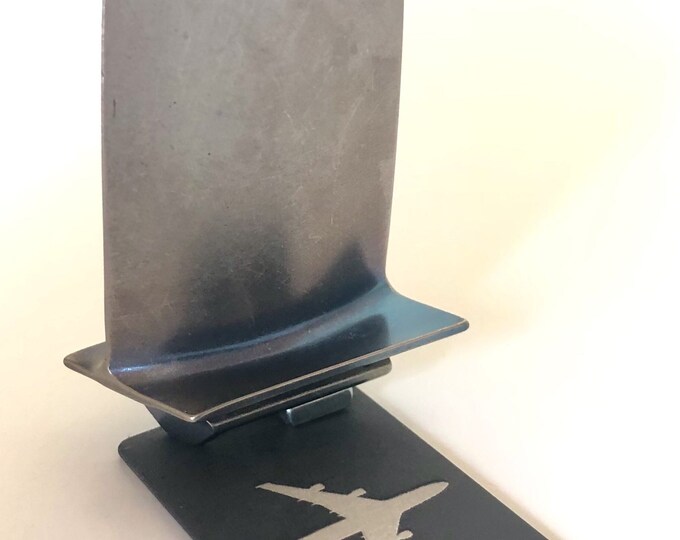 Boeing 747 Titanium Jet Engine Blade Display. Airline Captain Pilot ...