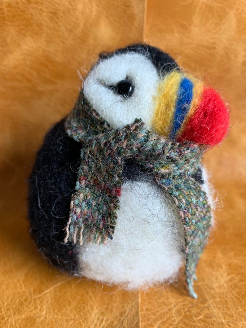A Needle Felted Puffin, Christmas Decoration, a Wee Puffin - Etsy