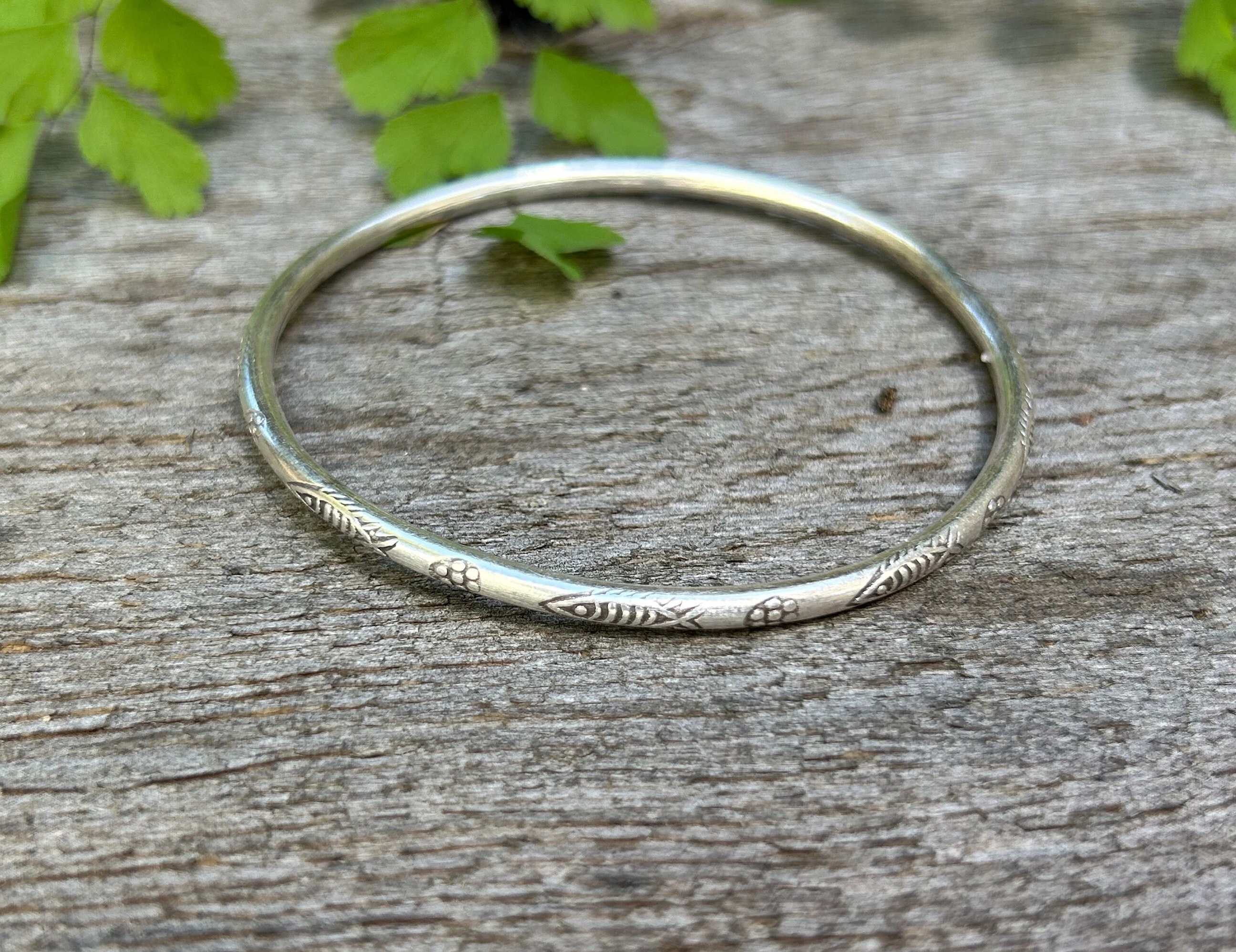 Vintage Thai Silver Bangle 925 Silver Bangle Incised Fish and Flower Engraved Sterling Silver ...