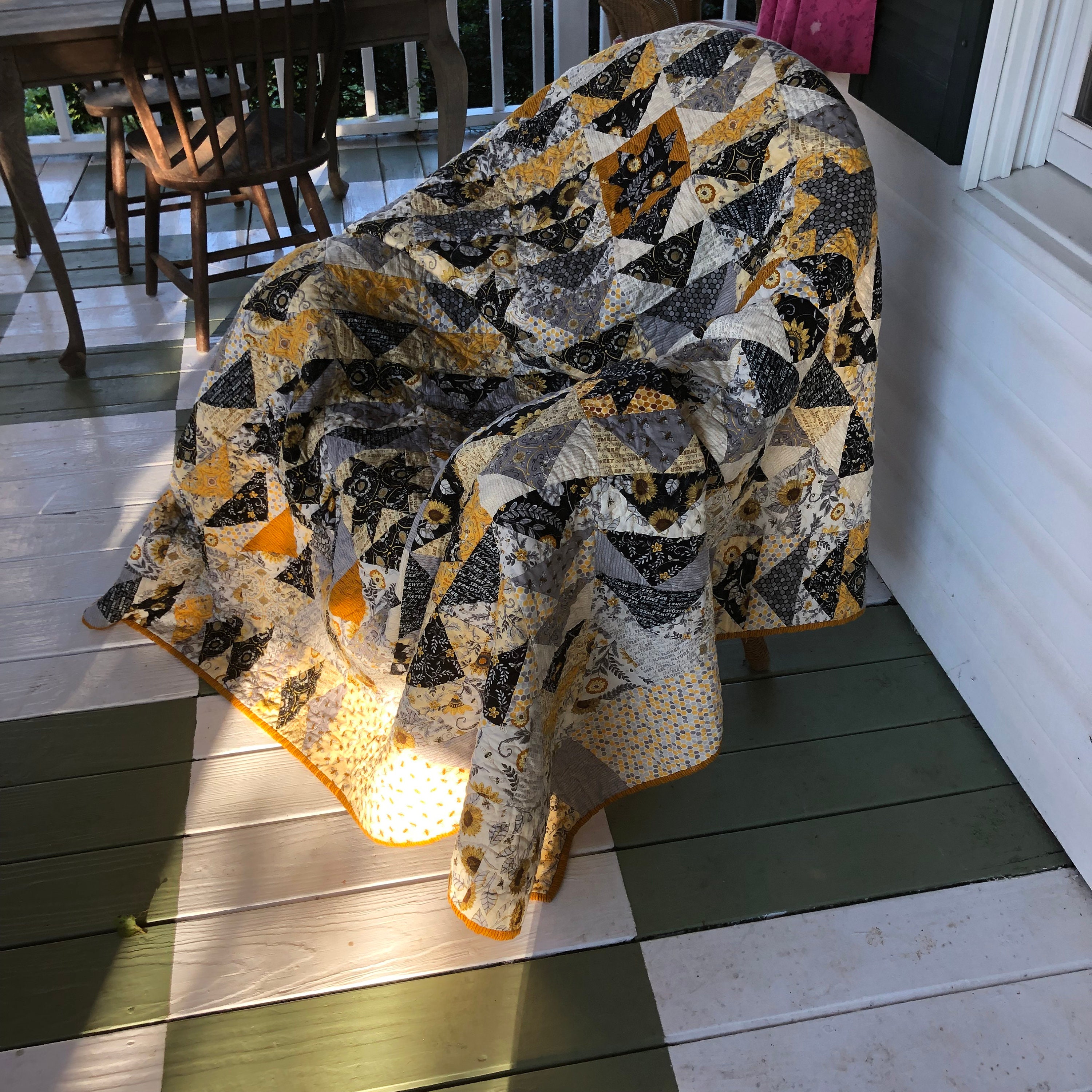 Bee Grateful Quilt "back to the Hive" 81" X 70" Full Size Bed, Lap or ...