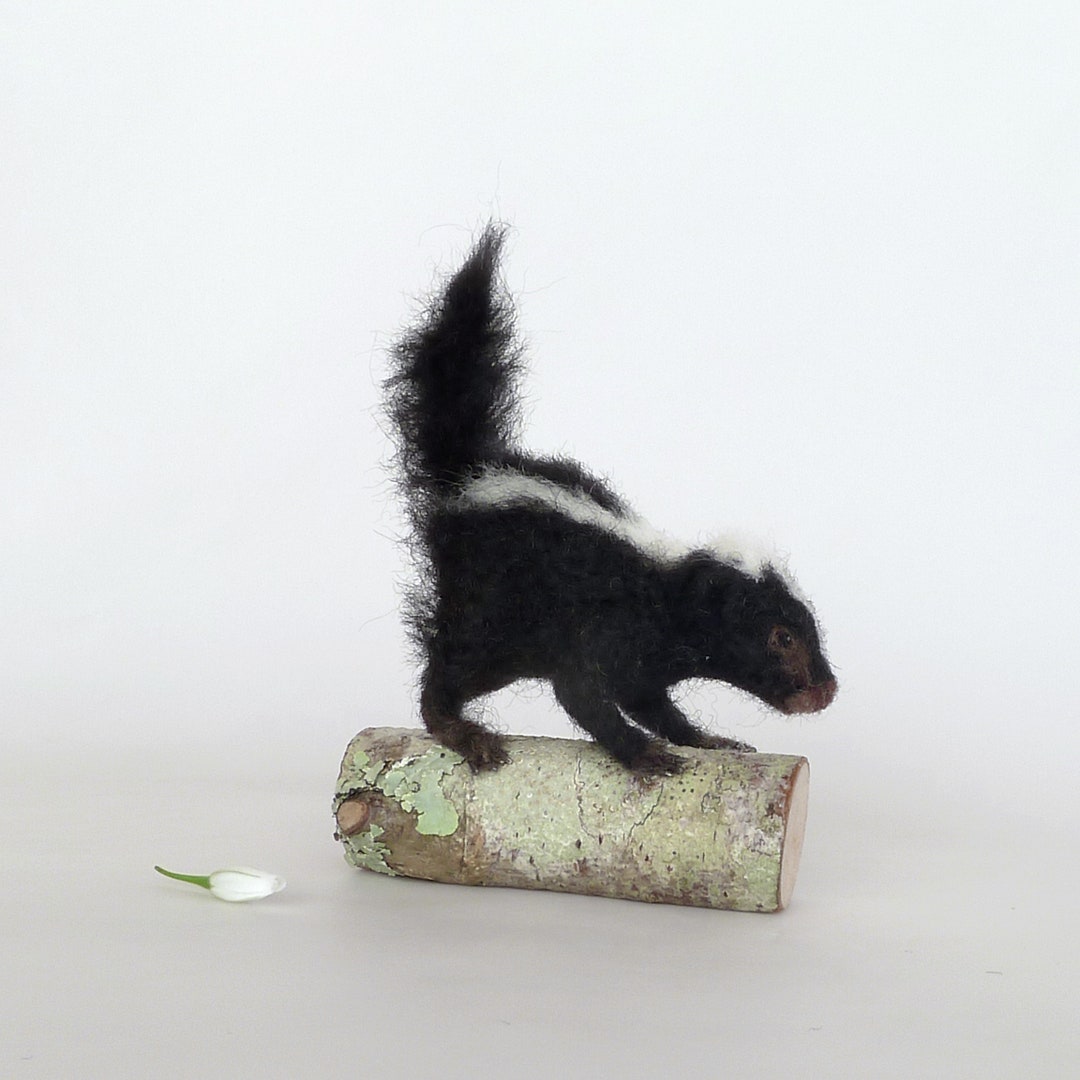 Needle Felted Baby Skunk/felted Baby Skunk /felt Skunk/realistic Skunk ...