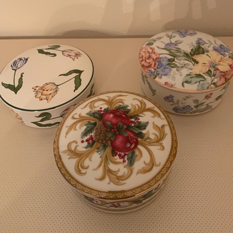 Porcelain Powder Box - Etsy