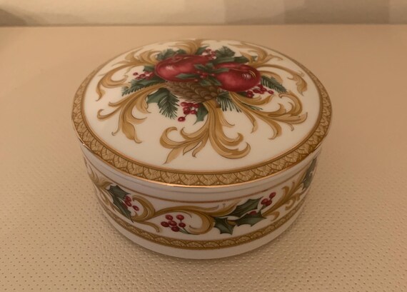 Vintage Porcelain Powder Boxes - Gem