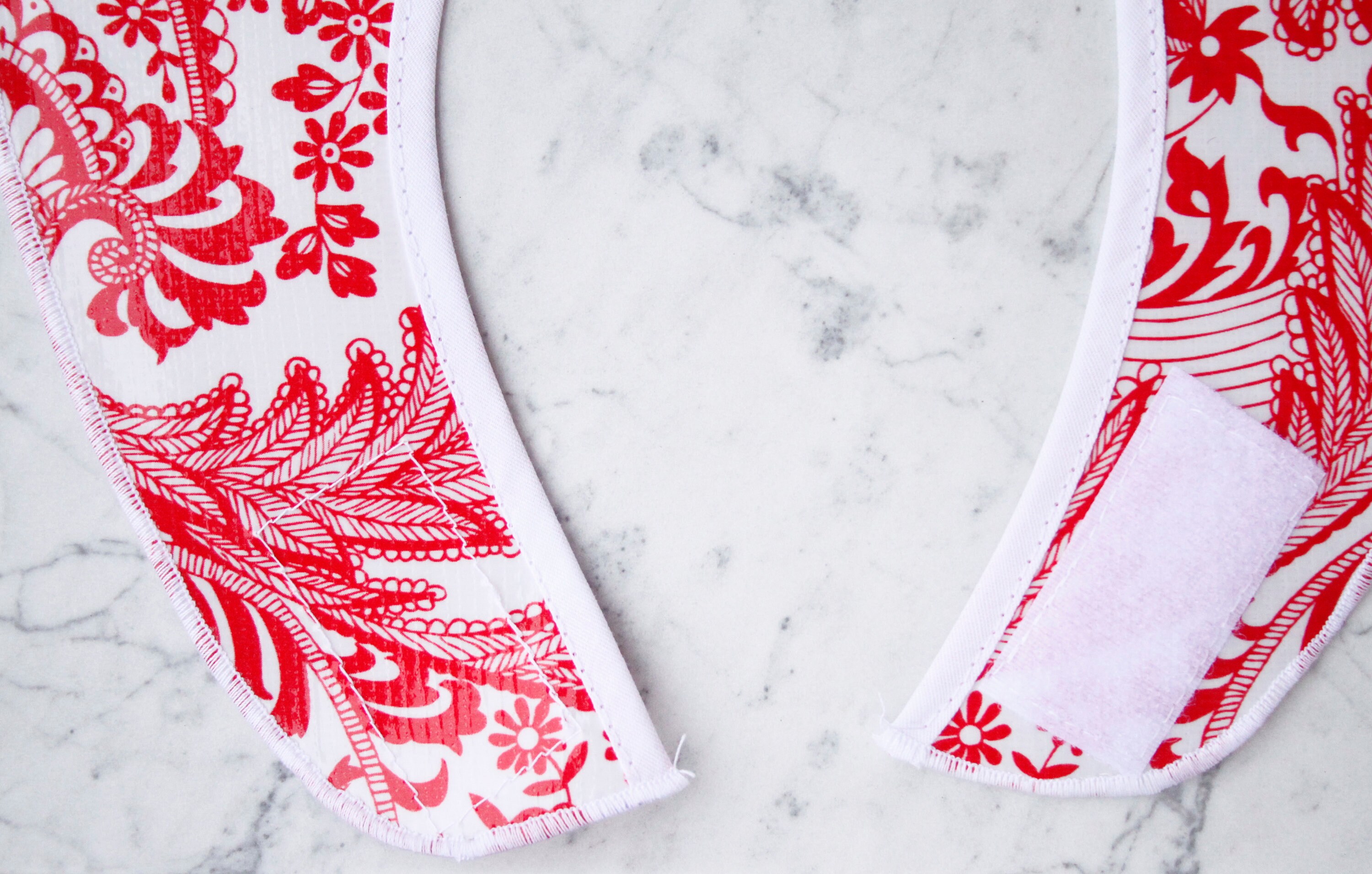 Easy-Clean Bib Baby Bib Oilcloth One Wipe Clean Reusable Bib Waterproof ...