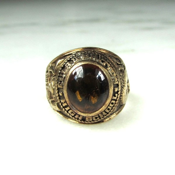 Vintage Class Ring - Etsy