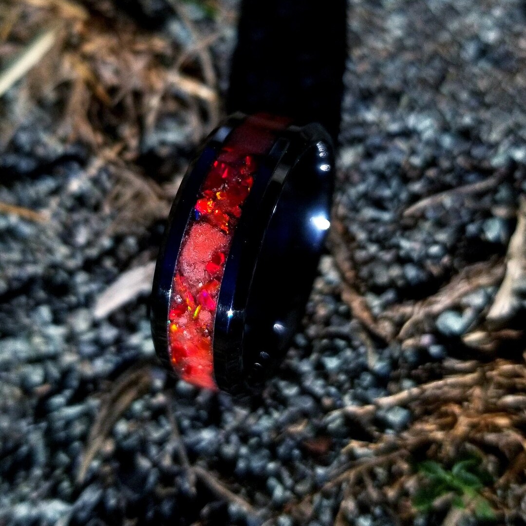 Black Ceramic Ring With Red Fire Opal and Glowstone Inlay. Fire Opal ...