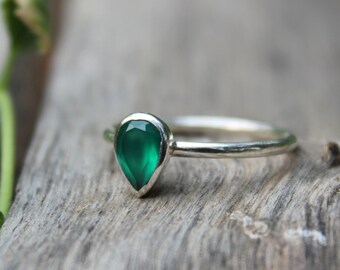 Green stone ring | Etsy