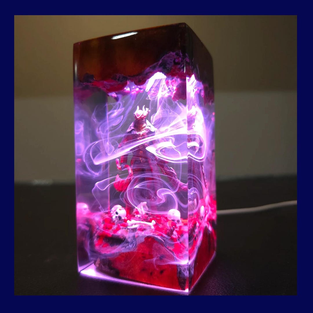 Custom Bloodborne Lamp,bloodborne Figure, Hunter Figure, Epoxy Resin ...