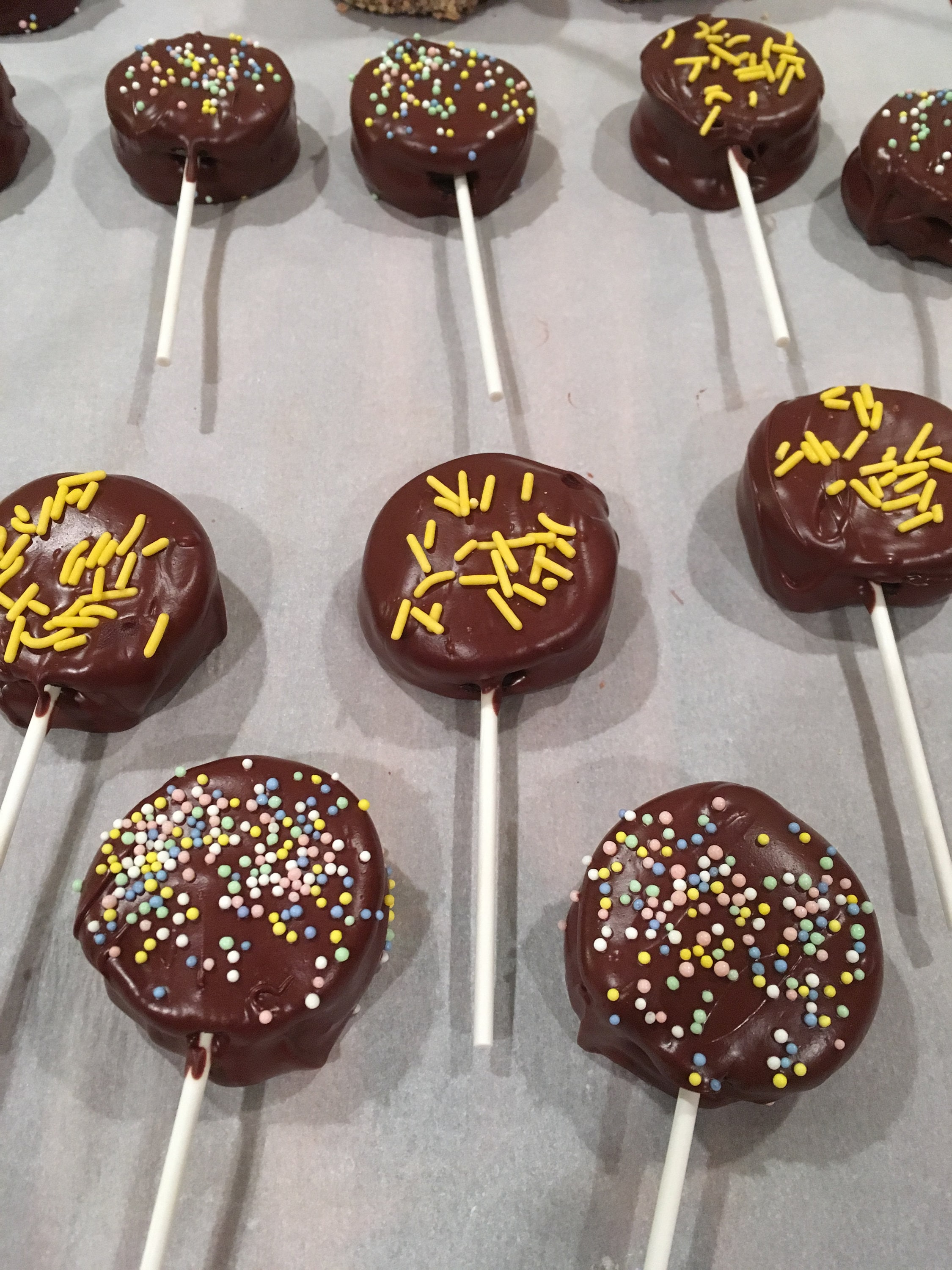 Chocolate Oreo Pops Chocolate Covered Oreo Pops Graduation Party Favors ...