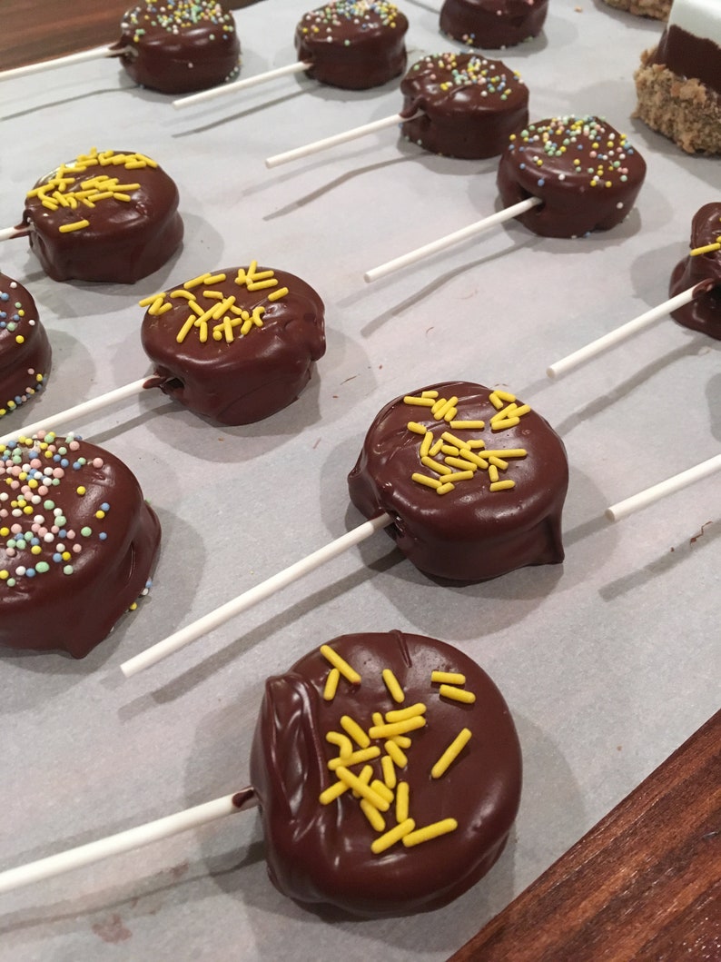 Chocolate Oreo Pops Chocolate Covered Oreo Pops Graduation Party Favors ...