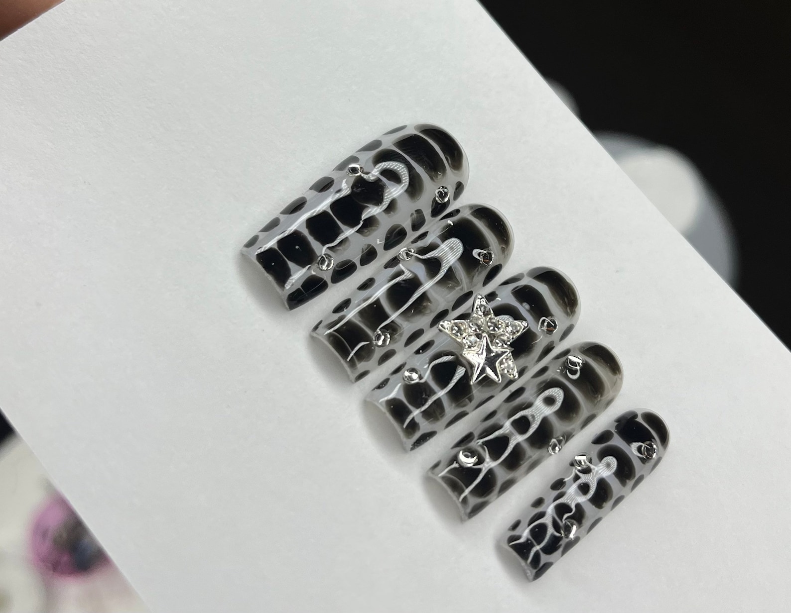 Black Croc Nails Blooming Gel Nails Press on Nails Trendy - Etsy