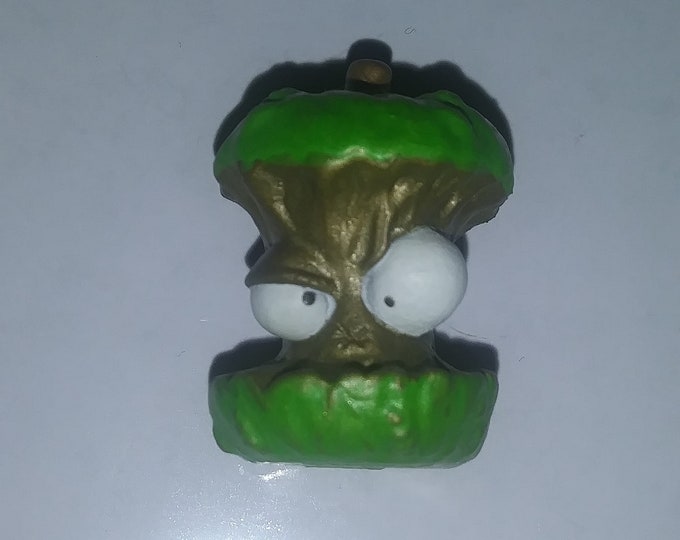 Grossery Gang Exclusive Muck Chuck Garbage Truck Crapple Core Apple ...