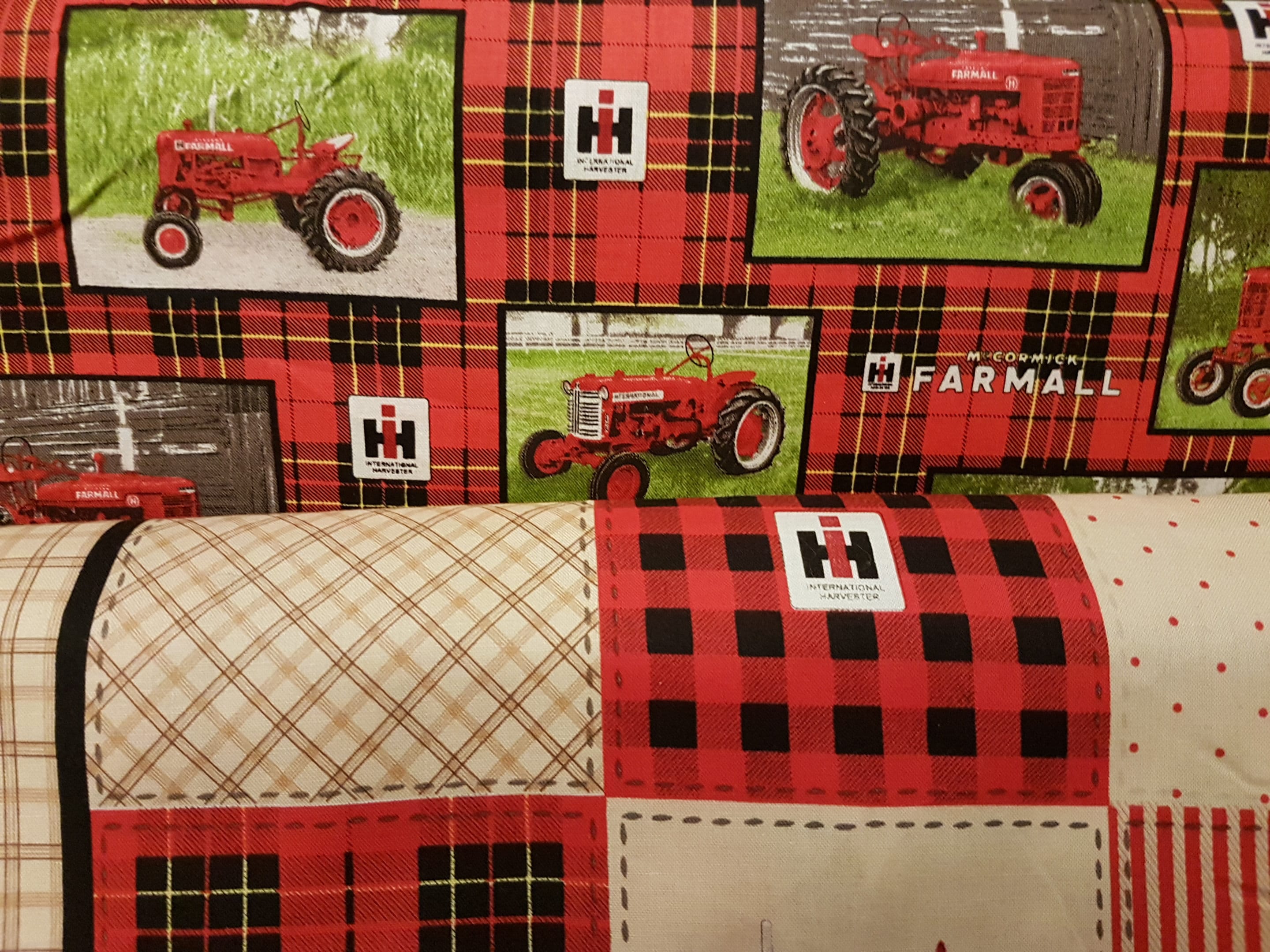 Farmall Cotton Fabric Panel: Quilting & Pillow Projects (36" X 44 ...