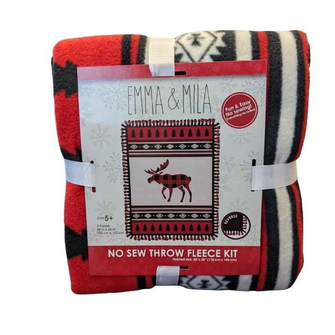Moose on the Loose No Sew Fleece Throw Kit, DIY, Red and Black Fleece ...