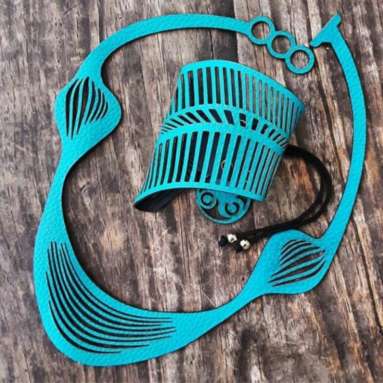 Modern Leather Jewelry Set , Short Casual Necklace for Women ...