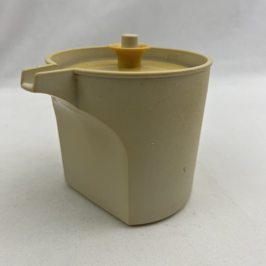 Vintage TUPPERWARE Creamer Container 1414 With Pour Spout & Mustard Lid ...