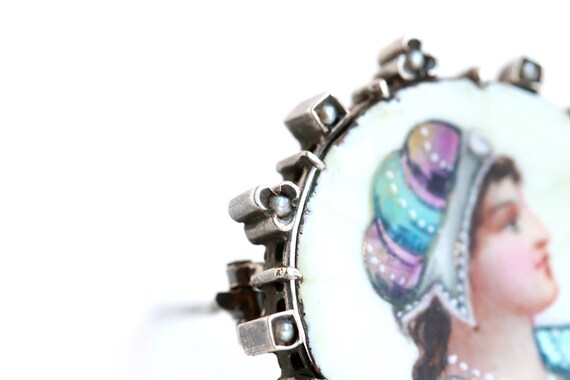 Victorian silver brooch. Lady Miniature Hand Painted … - Gem
