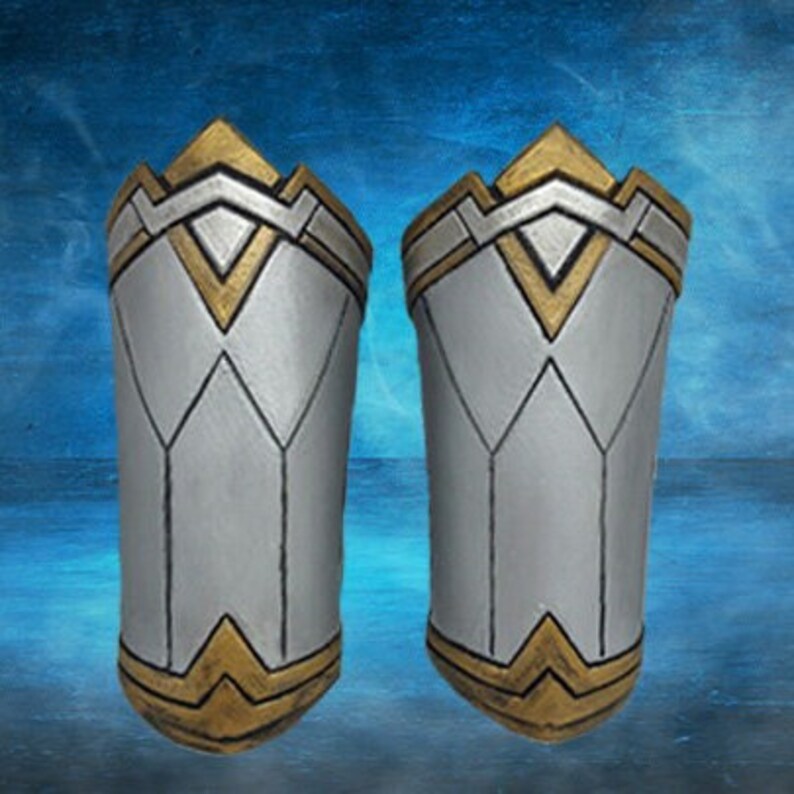 Wonder Woman Arm Bracers Set - Etsy